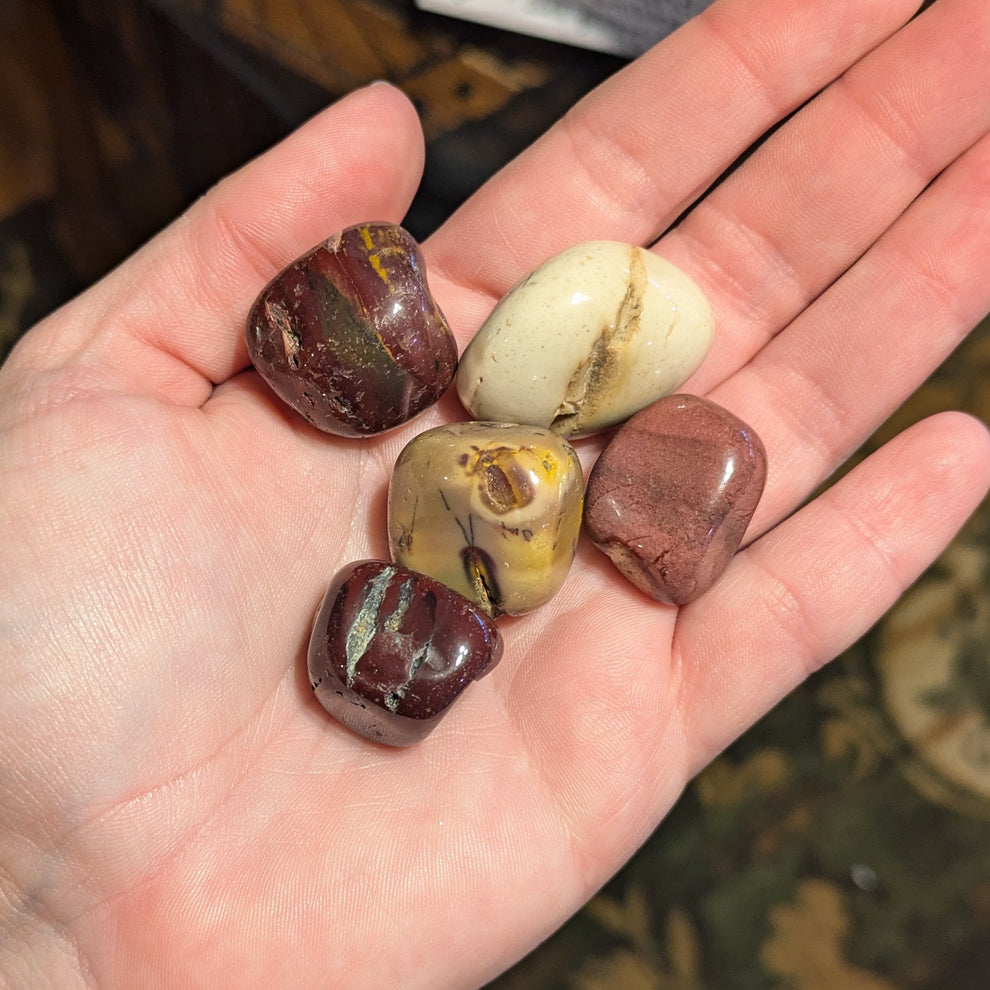 Mookaite - Tumbled – Maude's Paperwing Gallery